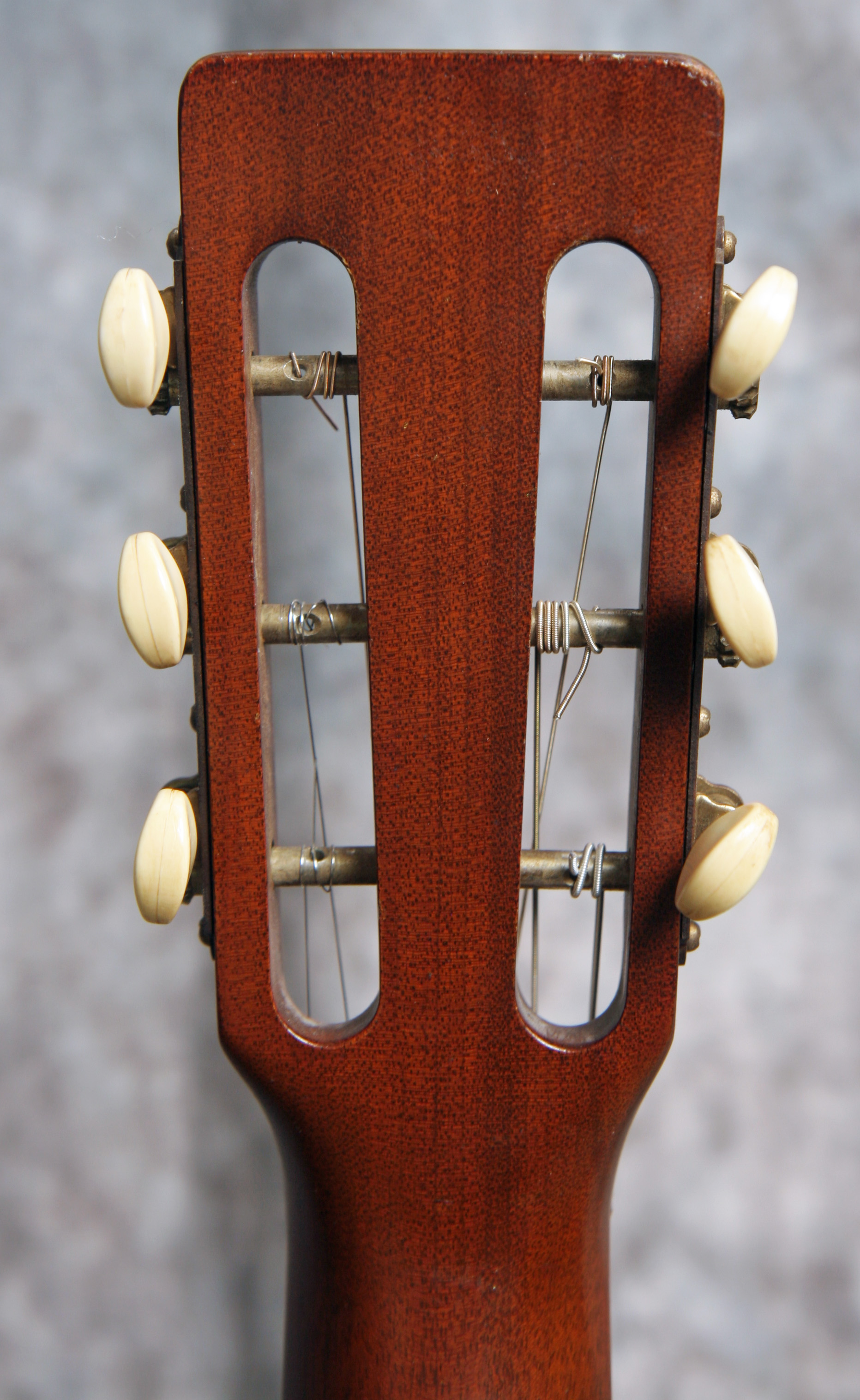 1970 Martin 0-16NY Guitar