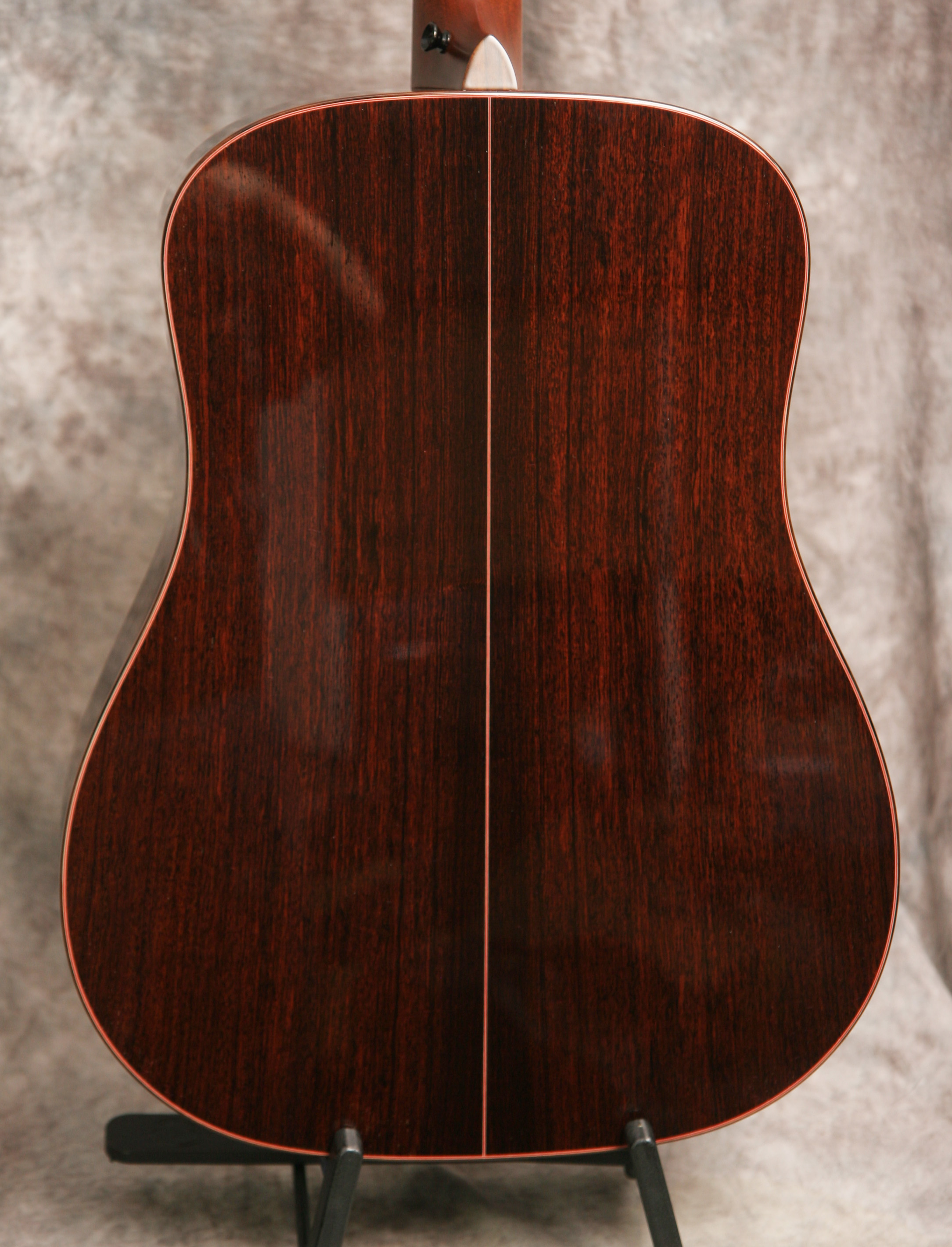 1999 Taylor 910 Guitar