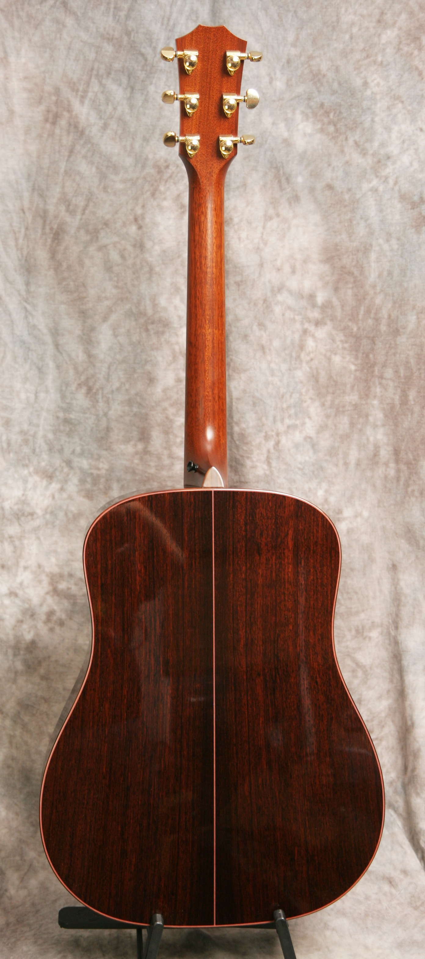 1999 Taylor 910 Guitar