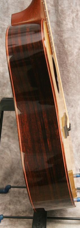 1999 Taylor 910 Guitar