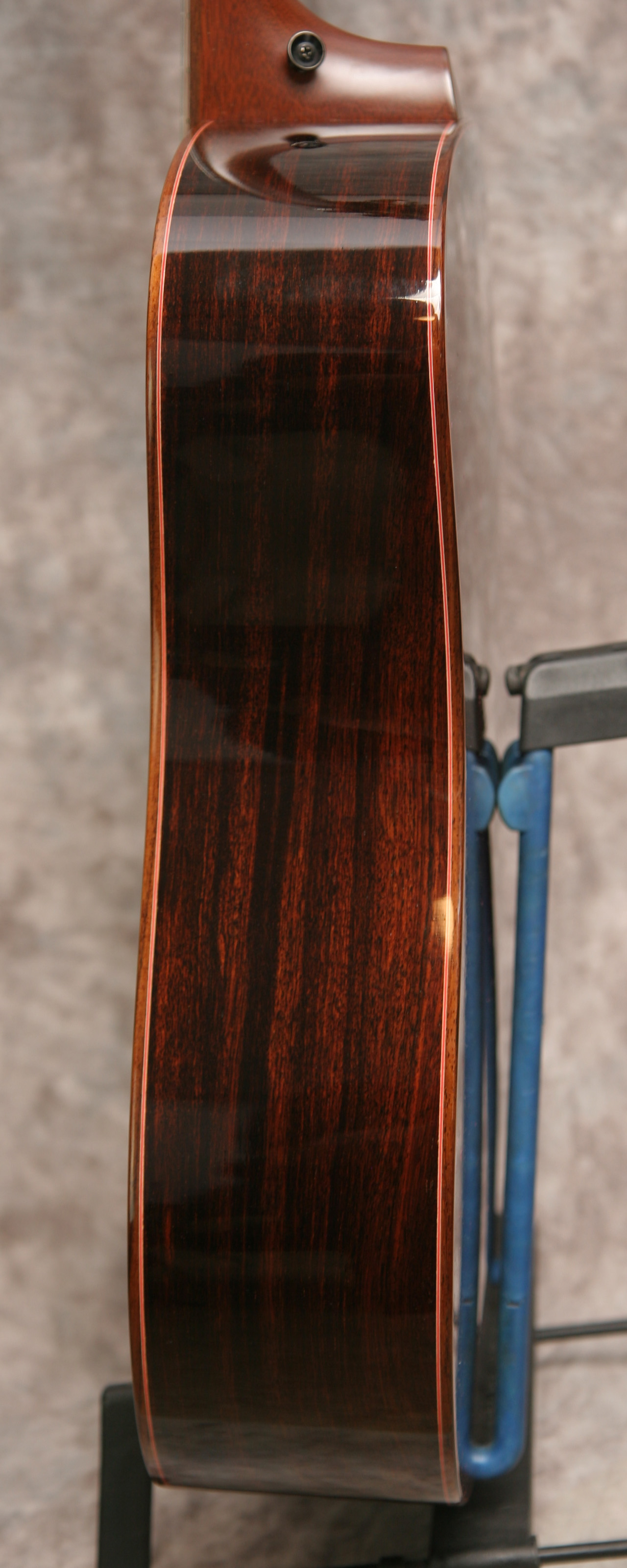 1999 Taylor 910 Guitar