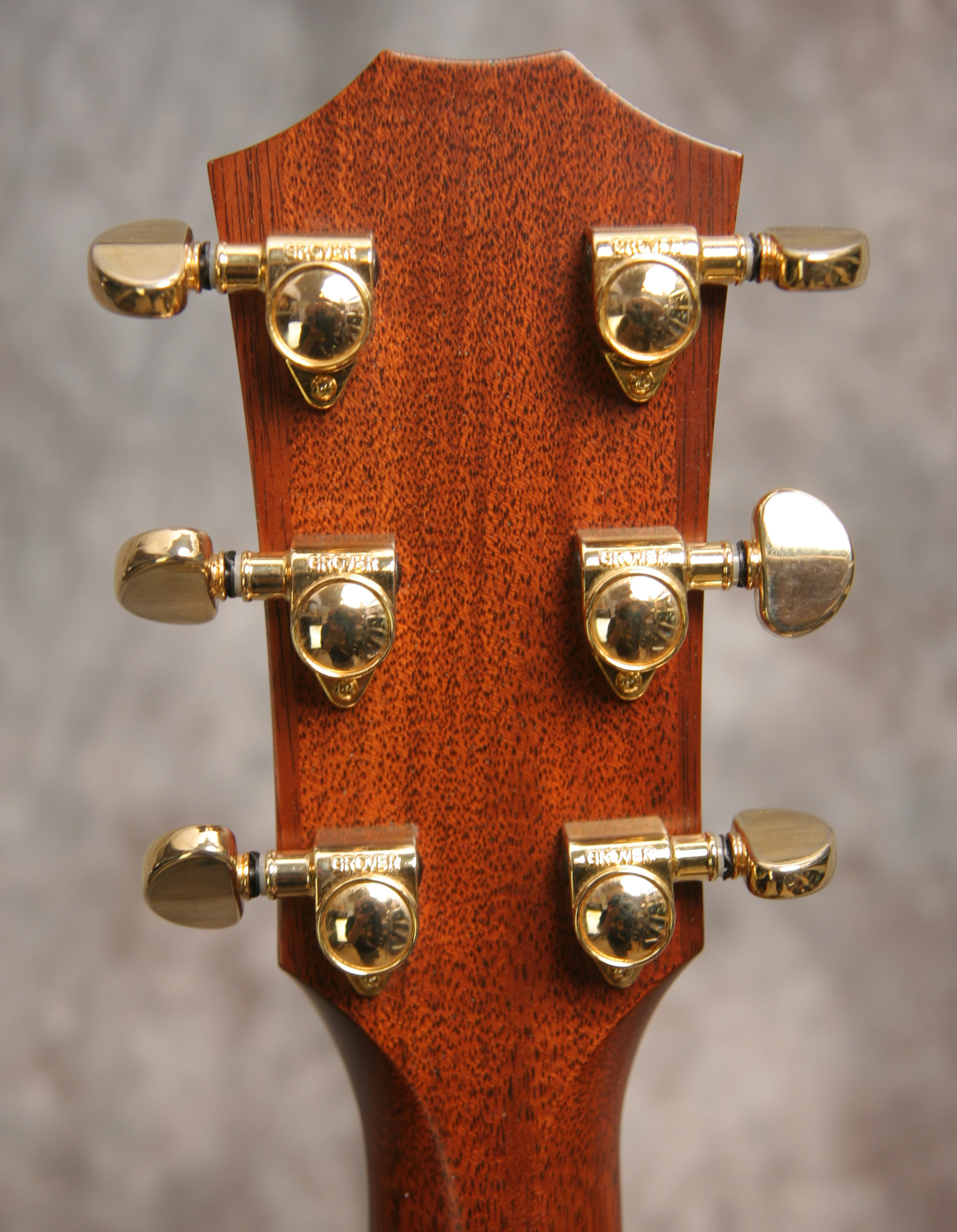 1999 Taylor 910 Guitar